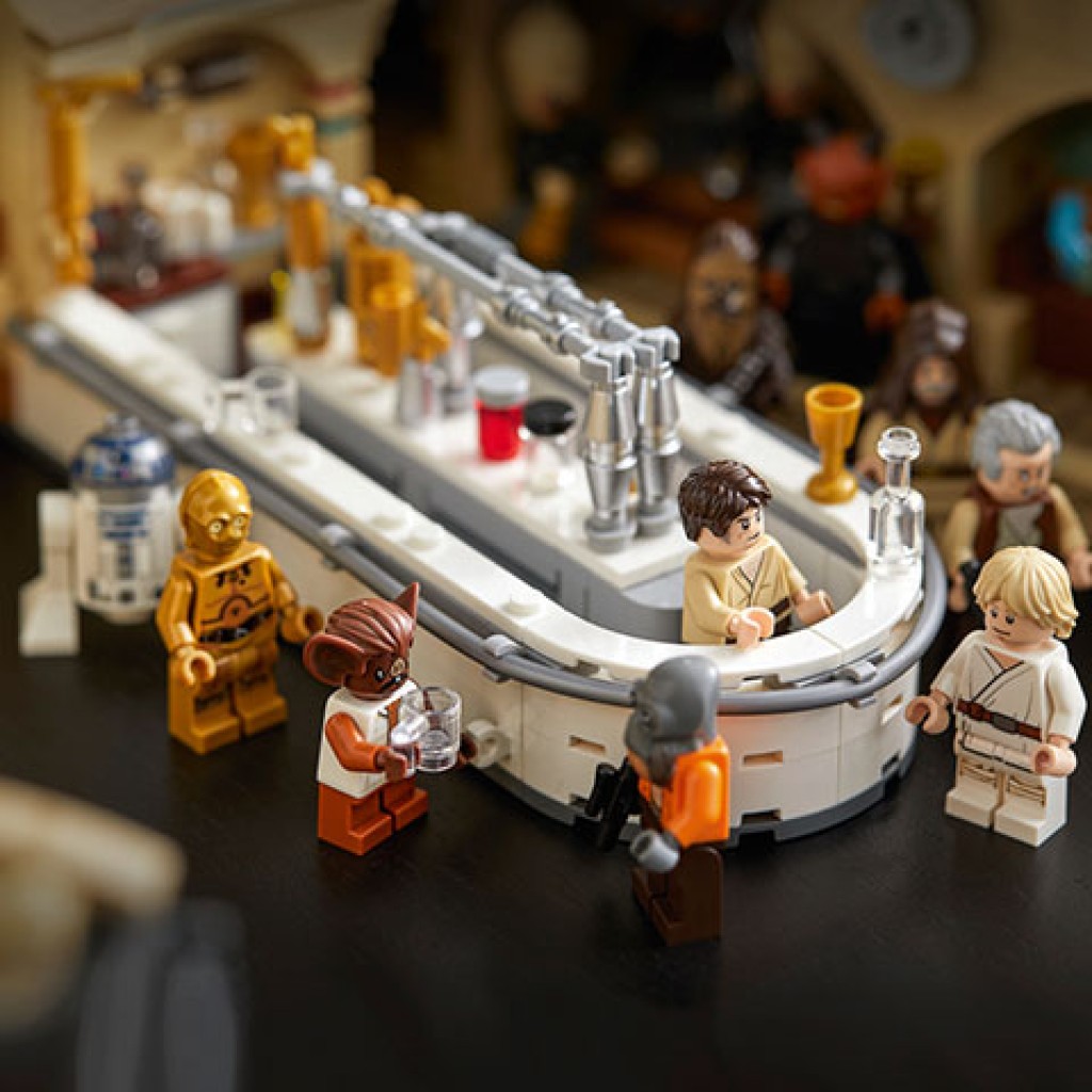 LEGO® Star Wars™ Mos Eisley Cantina™ (75290) vásárlás a Játékshopban