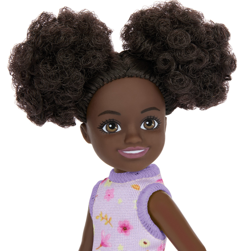 Barbie Chelsea barna hajú baba virágos ruhában 15cm - Mattel vásárlás a ...